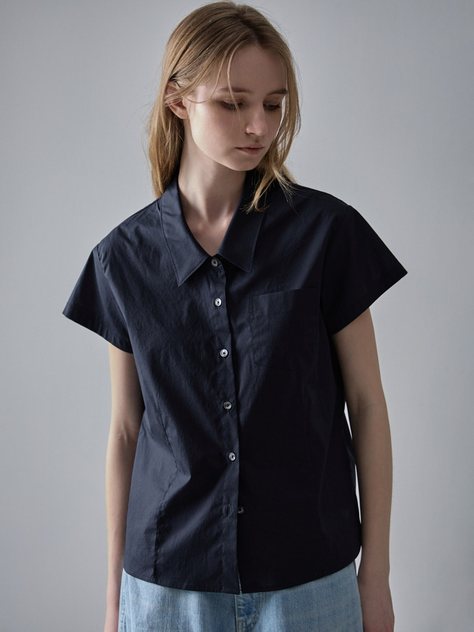 Cotton pin tuck half shirt_navy - FACADE PATTERN